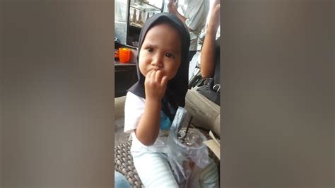 Makan mie dulu - YouTube
