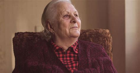 დედინაცვალმა მართა მეზობლებთან მიიყვანა და თქვა „პატარძალი მოგიყვანეთ