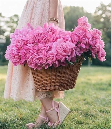 САМАЯ КРАСИВАЯ ДЕВУШКА В МИРЕ Как не пытайся только на ум Приходит одно Взгляды на 2025