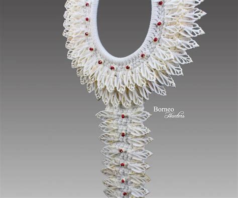 White Shell Necklace Ribbed Pointed Seashell Handwoven Etsy