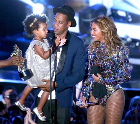 Internet Fawns Over Beyonc Posing Pregnant With Daughter Blue Ivy