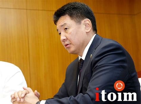 Шадар сайд У Хүрэлсүхэд халдсан хэргийн гэрчүүдийг хяналтад авахыг хүслээ