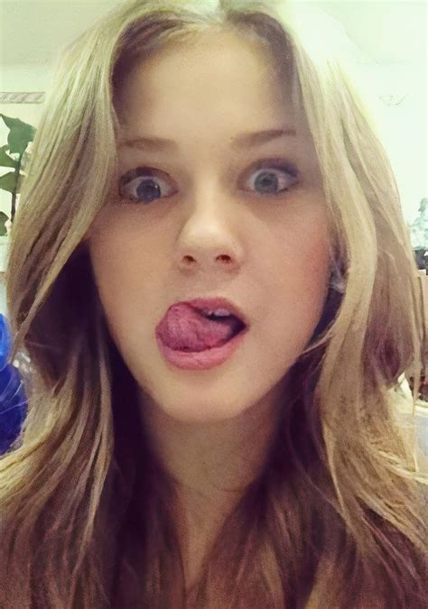 Gorgeous Chick Teasing With Her Tongue Bonnner
