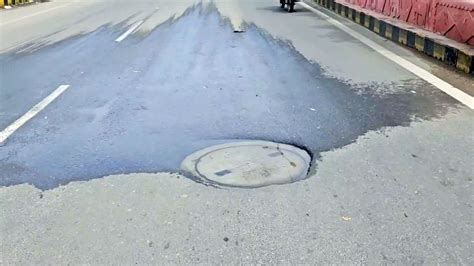 भीलवाड़ा में सीवरेज चैंबर सड़क पर फेंक रहे गंदा पानी Video Dailymotion