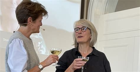 Professor Karen Andersen Ranberg Modtager Generalkonsul Ernst Carlsens