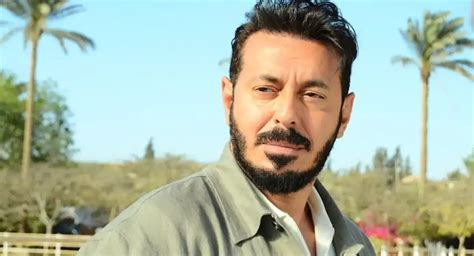 سبب وفاة شقيق مصطفى شعبان أول صورة له