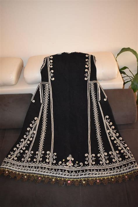 Pin by Nikoleta Palakarcheva on hand made | Serbian clothing, Bulgarian ...