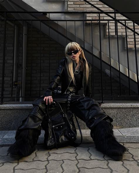 10 Grungy Opiumcore Aesthetic Outfit Ideas