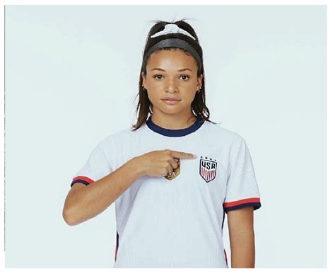 Sophia Smith Biography And Family Members Sarkari Library