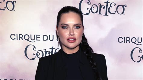 Adriana Lima Made A Rare Red Carpet Appearance With Daughters Valentina