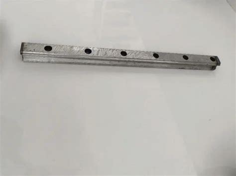 Silver Hiwin Linear Guide Rail Size Inch Length At Piece In Aurangabad
