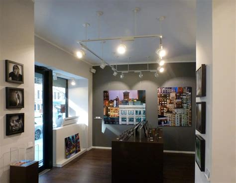 Lumas Gallery — Viraline