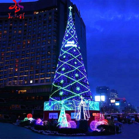 Programmable Outdoor Led Christmas Tree At Spencer Burley Blog