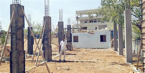 మదక సగన పఠశల భవన నరమణ Not moving forward Construction of school building