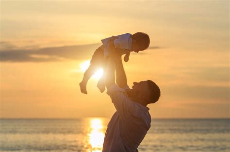 Как составить иск об установлении отцовства