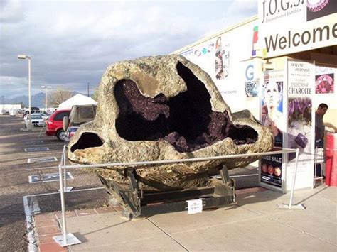 Largest Amethyst Geode The Aptly Named Spirit Of Violet Is A 15 000 Kg Natural Amethyst Geode