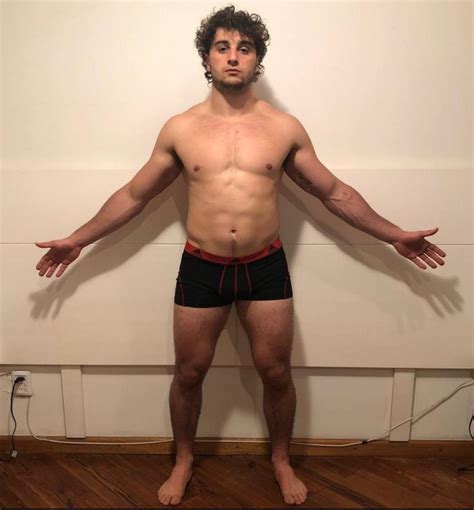 Agustín Della Corte s feet