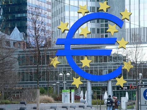 Осем откровени лъжи за еврото и четири полуистини