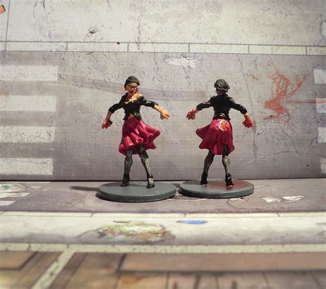 Zombicide Zombicide Sexy Zombie Babes II Painted Walkers