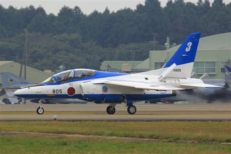 Jasdf 11sq T 4 26 5805 Blue Impulse 川崎 T 4 中等練習機 戦技研究仕様 … Flickr