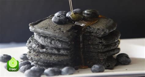 آشنایی با رنگ مایع خوراکی مشکی کربن بلک شرکت طعم و رنگ فریر