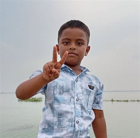 চিন্টু এবং মিনা মিলে একসাথে একটা সুন্দর ব্রিজ বানালো মজার কার্টুন Chintu And Meena Created A