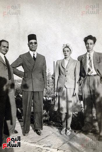 صور نادرة لعميد الأدب العربى طه حسين مع عائلته اليوم السابع