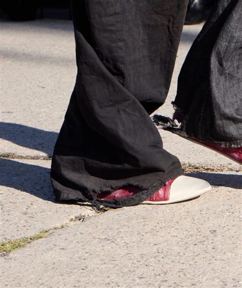 დეტალები Balenciaga ს ლოს ანჯელესის ჩვენებიდან Fashionholics Online