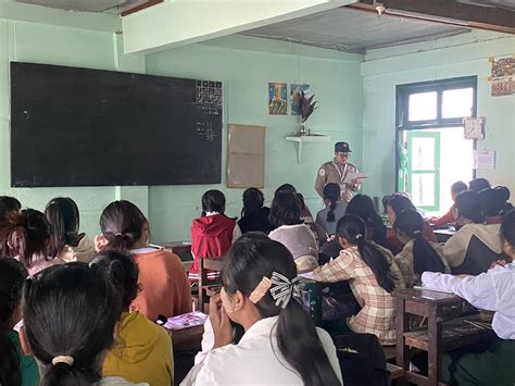 မိုးကုတ်မြို့နယ်၊ အမှတ် ၄ အခြေခံပညာအထက်တန်းကျောင်းတွင် ကြက်ခြေနီရှေးဦးပြုစုခြင်း သင်တန်းဖွင့်လ