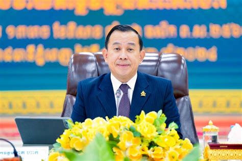 ឯកឧត្តម ហួត ហាក់ ដឹកនាំកិច្ចប្រជុំថ្នាក់ក្រសួងប្រចាំខែ ដើម្បីតាមដានត្រួតពិនិត្យ