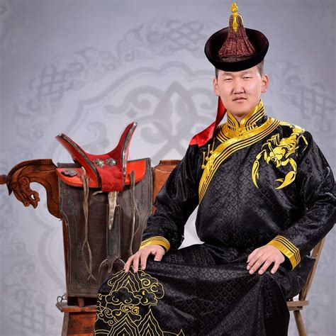 МУУГЗ З Батсүхийн хөгжим Дууны шүлгийн нэрт мастер Л Дагвадоржийн