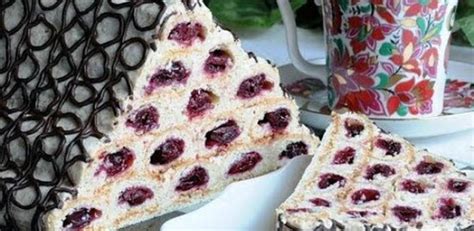 Дyже смачний торт Монастирська хата Рецепту цього торта багато багато років але він все одно