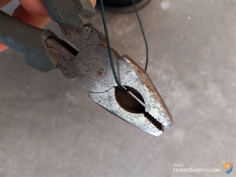 11 Simple Ways To Cut Wire Without A Wire Cutter Illustrated DailyHomeSafety