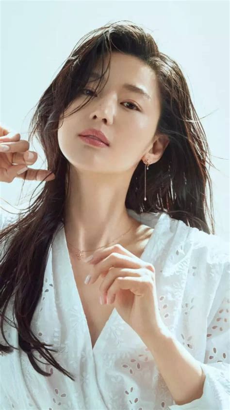 Jun Ji Hyun No Makeup
