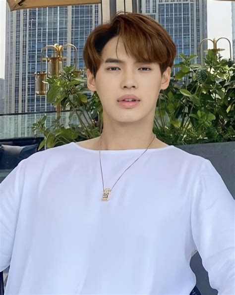 Pin By ☆𝖓𝖊𝖐𝖔 𝖙𝖍𝖊 𝖈𝖗𝖊𝖆𝖙𝖔 On Brightwin ☆ Ariana New Day Imagine