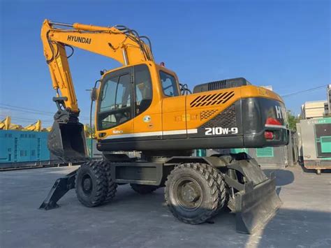 Used Hyundai R210w 9 Wheel Excavator Used Hyundai 210w Hydraulic