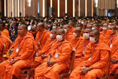 សម្តេចតេជោ ហ៊ុន សែន ៖ រាជរដ្ឋាភិបាល នឹងជួយដល់សិស្សក្រីក្រឱ្យទទួលបានការសិក្សាដោយឥតគិតថ្លៃ