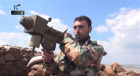 Новые фото сирийских оппозиционеров с китайскими ПЗРК Fn 6