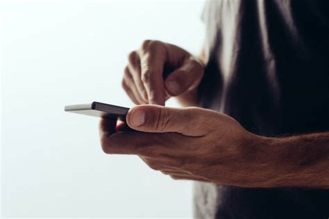 Auf Dating App Frau Erpresst Jungen Mann Mit Nacktbild Baden