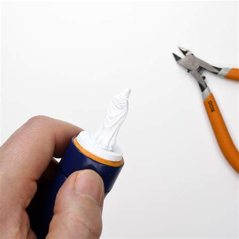 A Quick And Easy Guide To Miniature Assembly