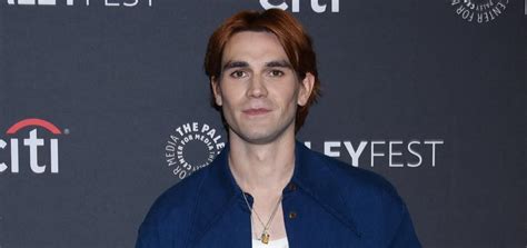 Does Former Riverdale Star Kj Apa Have An Accent