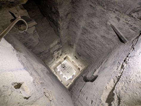 Free Picture The Interior Of The Burial Chamber Inside The Tomb