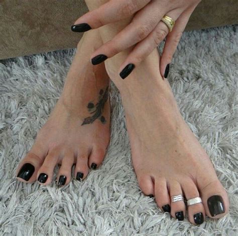 Pin By Cp On Black Nails Gorgeous Feet Pretty Toes Pretty Toe Nails