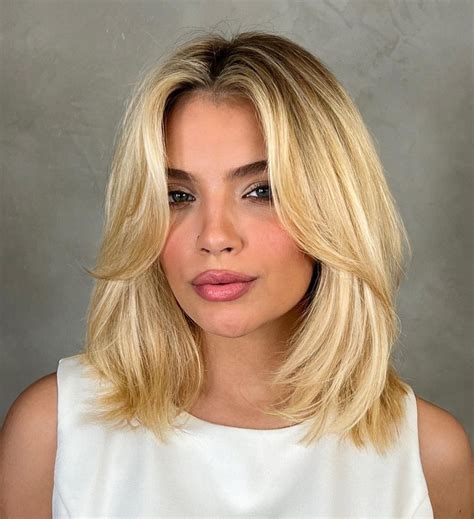 30 Hot Golden Blonde Hair Colors To Pull Off This Season