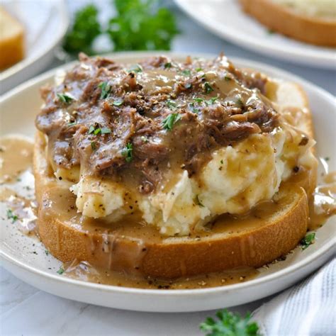 Hot Open Faced Roast Beef Sandwiches With Mashed Potatoes And Gravy Let