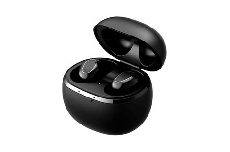 Premium Photo Black Wireless Earbud With Charging Case