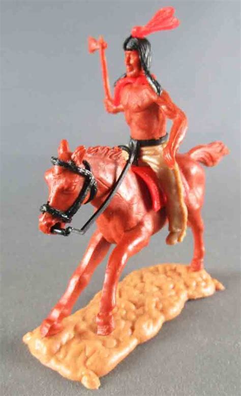 Timpo Indians 2nd Series Moulded Weapon Mounted Tomahawk On Side