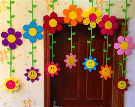 22 ایده رنگی رنگی و جذاب برای تزیین کلاس با کاغذ رنگی ستاره