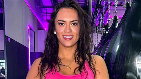 Bkfc Ring Girl And Ex Playboy Model Amber Fields Flashes Bum In Latest