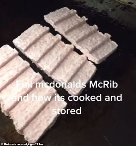 Mcdonalds Employee Reveals How The Mcrib Is Really Made Daily Mail